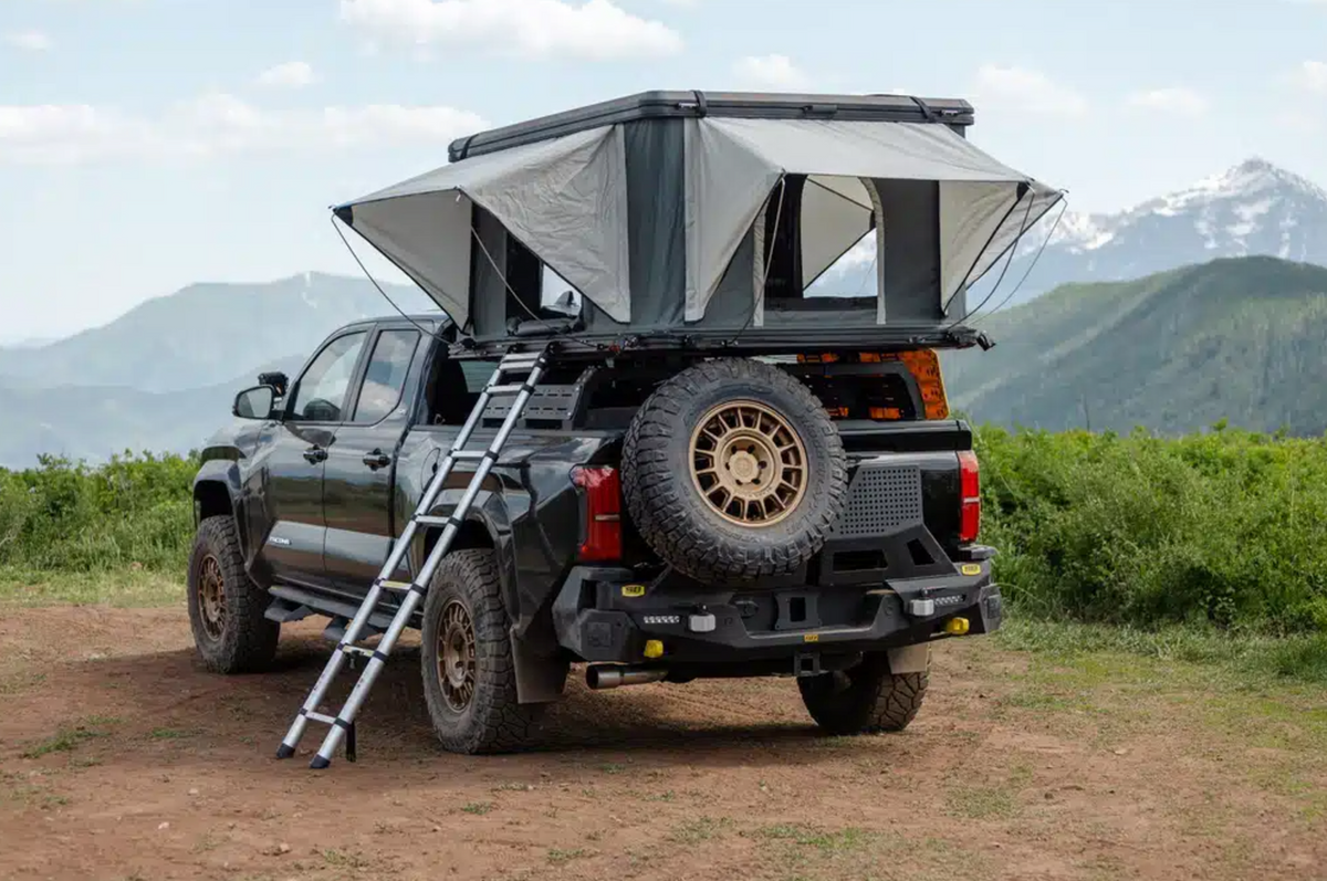 Smittybilt Overlander Aluminum Hard Shell Rooftop Tent — Tundra Lifestyle